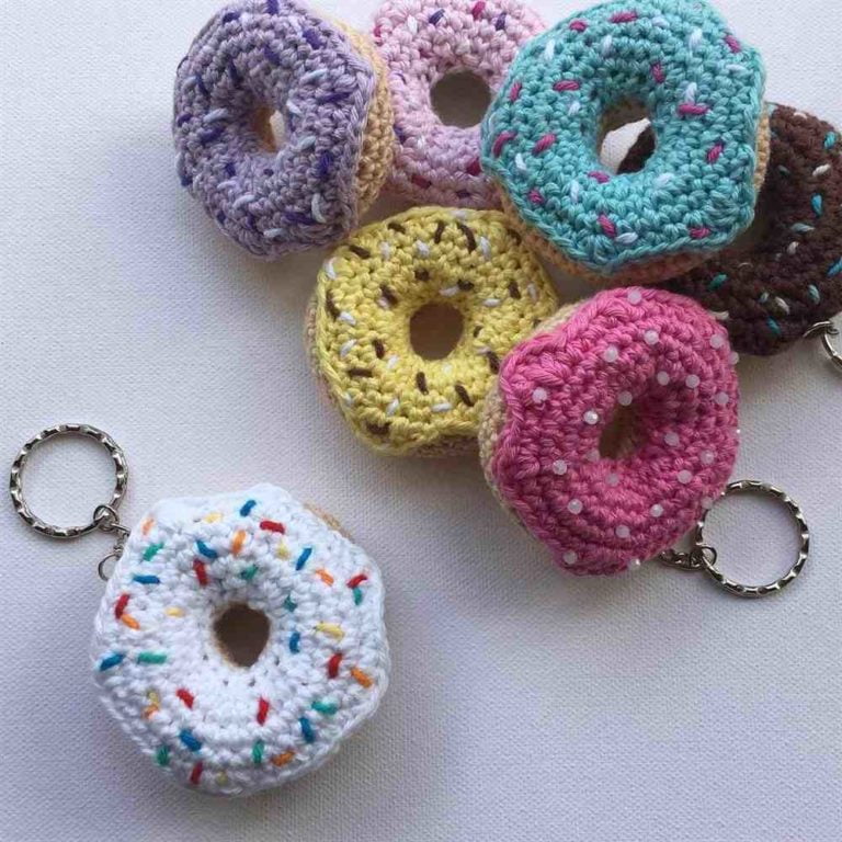 Chaveiro de Crochê: +65 ideias para lembrancinhas e passo a passo