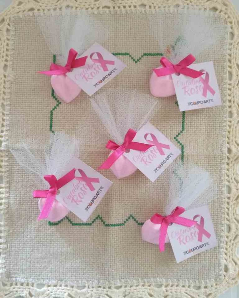 Lembrancinha Outubro Rosa: 12 Ideias criativas para a campanha