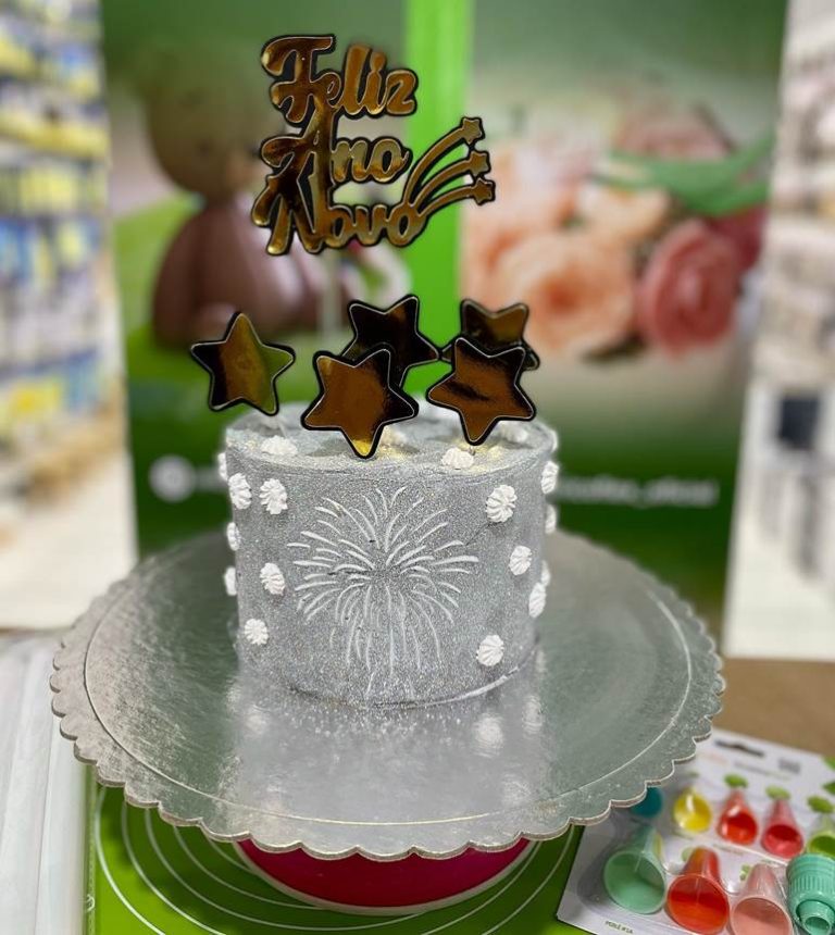 Bolo de Ano Novo: 50 modelos lindos para comemorar a virada