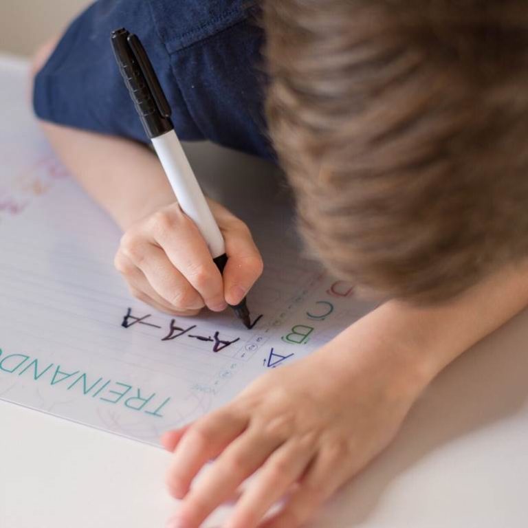 Como ter uma letra de forma bonita? 6 Truques infalíveis