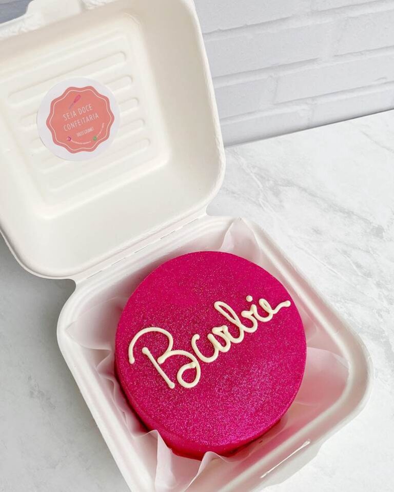 Bolo da Barbie: 40 modelos lindos para brilhar na sua festa