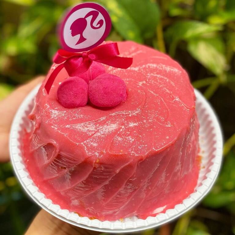 Bolo da Barbie: 40 modelos lindos para brilhar na sua festa