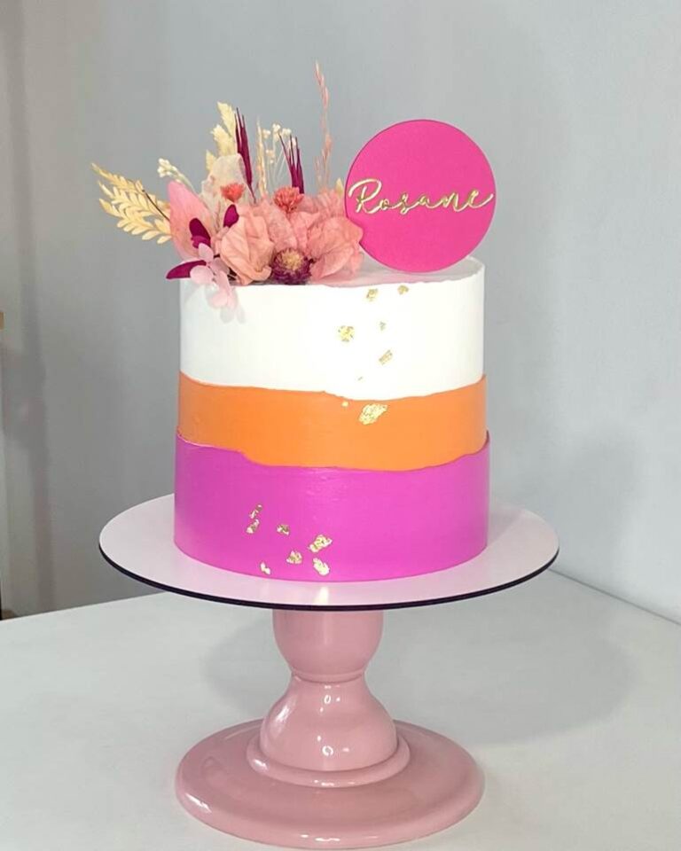 Bolo de aniversário feminino moderno: 40 Ideias fantásticas