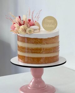 Bolo de aniversário feminino moderno: 40 Ideias fantásticas